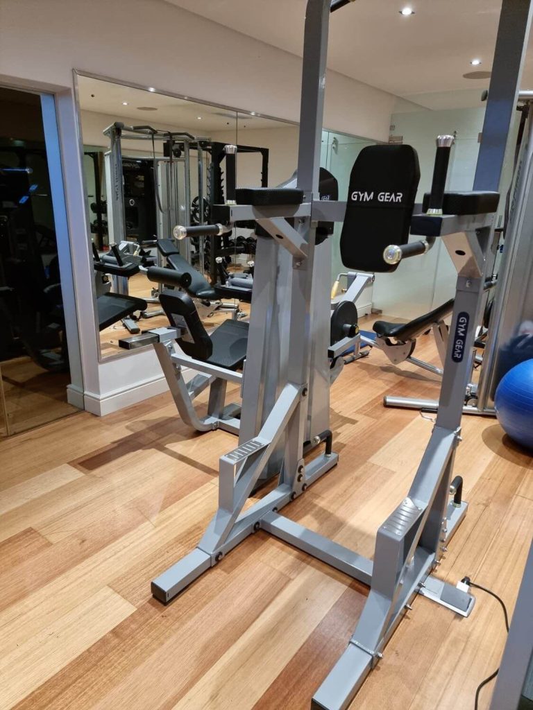 Vertical Knee Raise / Pull up / Push up & Dip Combo Machine - Gym Gear